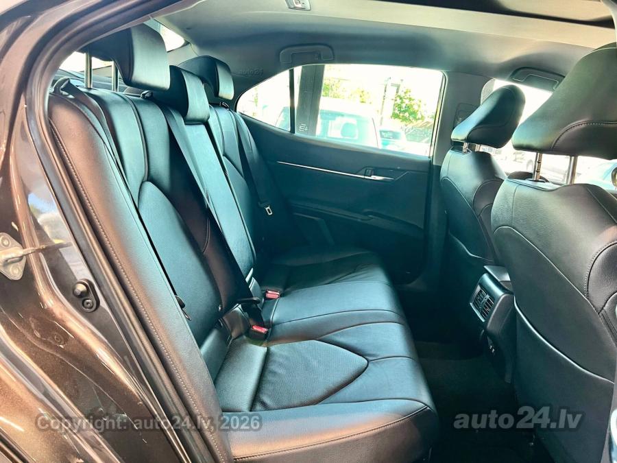 Brūns Toyota Camry 2021 Tallina, ar dzinēja tilpumu 2.50 L un nobraukumu 103 tūkst. km par 25500 €, foto 8 vietnē AUTOMOTO.COM.LV