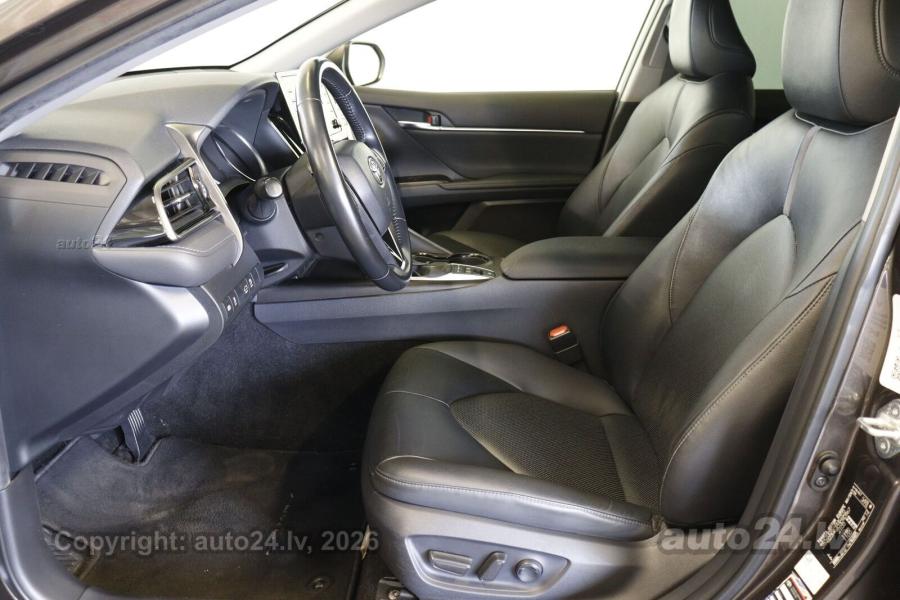 Brūns Toyota Camry 2021 Tallina, ar dzinēja tilpumu 2.49 L un nobraukumu 145 tūkst. km par 20990 €, foto 12 vietnē AUTOMOTO.COM.LV