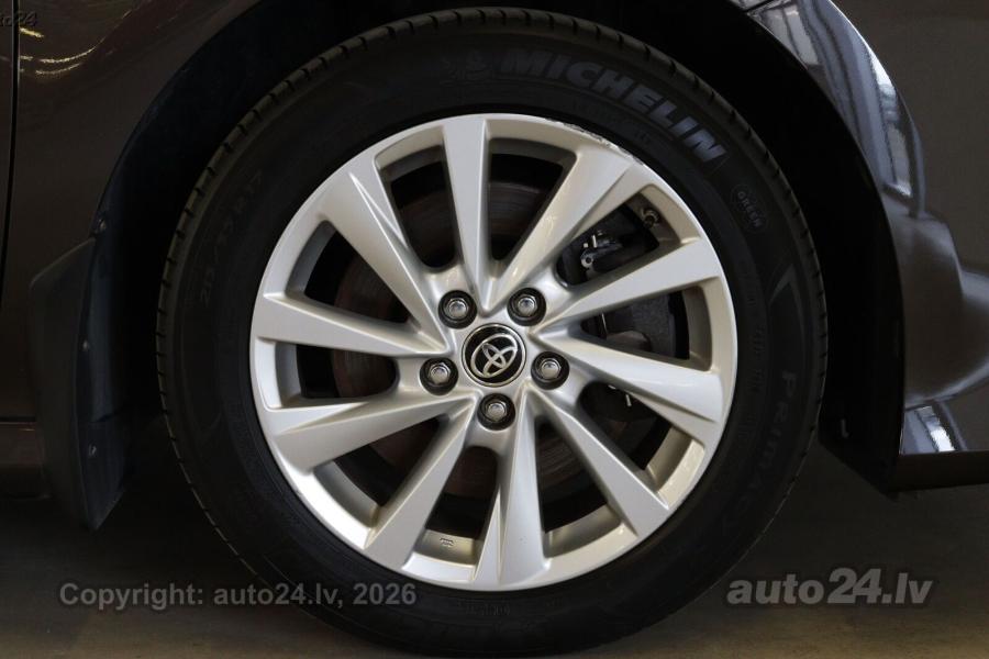 Brūns Toyota Camry 2021 Tallina, ar dzinēja tilpumu 2.49 L un nobraukumu 145 tūkst. km par 20990 €, foto 16 vietnē AUTOMOTO.COM.LV