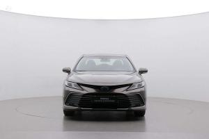 Brown Toyota Camry 2021 in Vilnius, with an engine capacity of 2.49 L and mileage of 208 thousand km for 19500 €, photo 6 on AUTOMOTO.COM.LV
