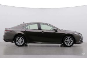 Brown Toyota Camry 2021 in Vilnius, with an engine capacity of 2.49 L and mileage of 208 thousand km for 19500 €, photo 17 on AUTOMOTO.COM.LV