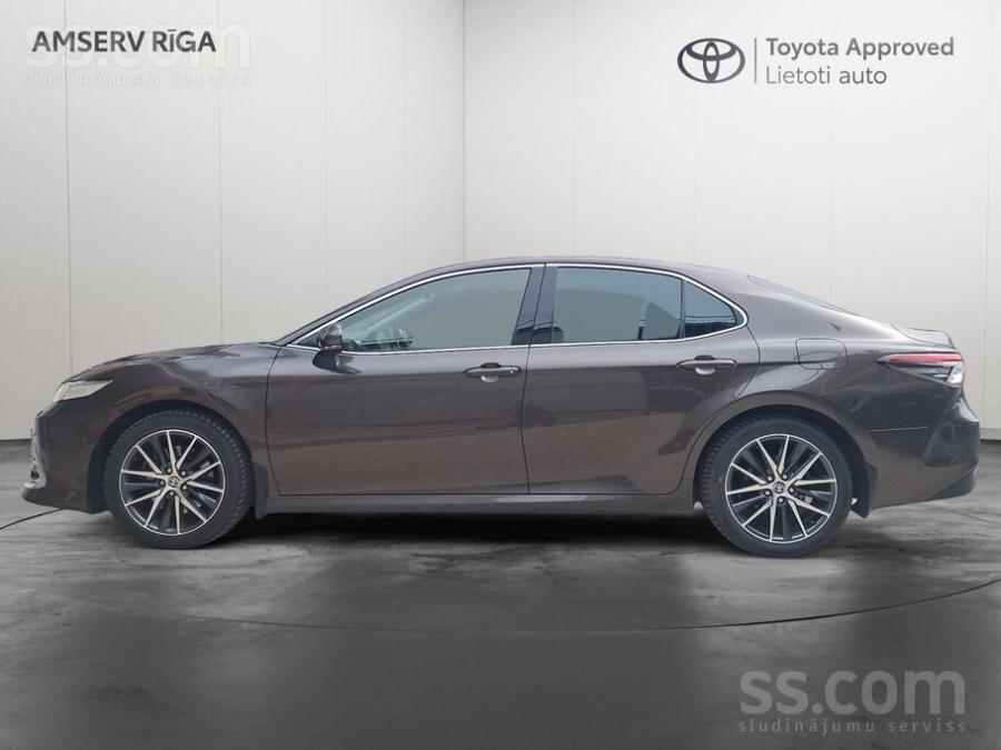 Brūns Toyota Camry 2022 Rīga, ar dzinēja tilpumu 2.50 L un nobraukumu 108 tūkst. km par 26900 €, foto 9 vietnē AUTOMOTO.COM.LV
