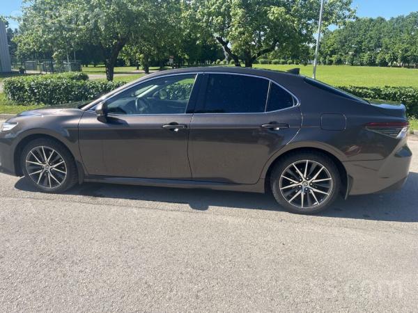 Brūns Toyota Camry 2022 Rīga, ar dzinēja tilpumu 2.50 L un nobraukumu 153 tūkst. km par 27000 €, foto 8 vietnē AUTOMOTO.COM.LV