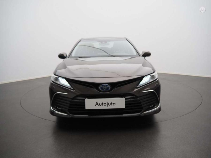Brūns Toyota Camry 2022 Viļņa, ar dzinēja tilpumu 2.49 L un nobraukumu 114 tūkst. km par 23400 €, foto 3 vietnē AUTOMOTO.COM.LV