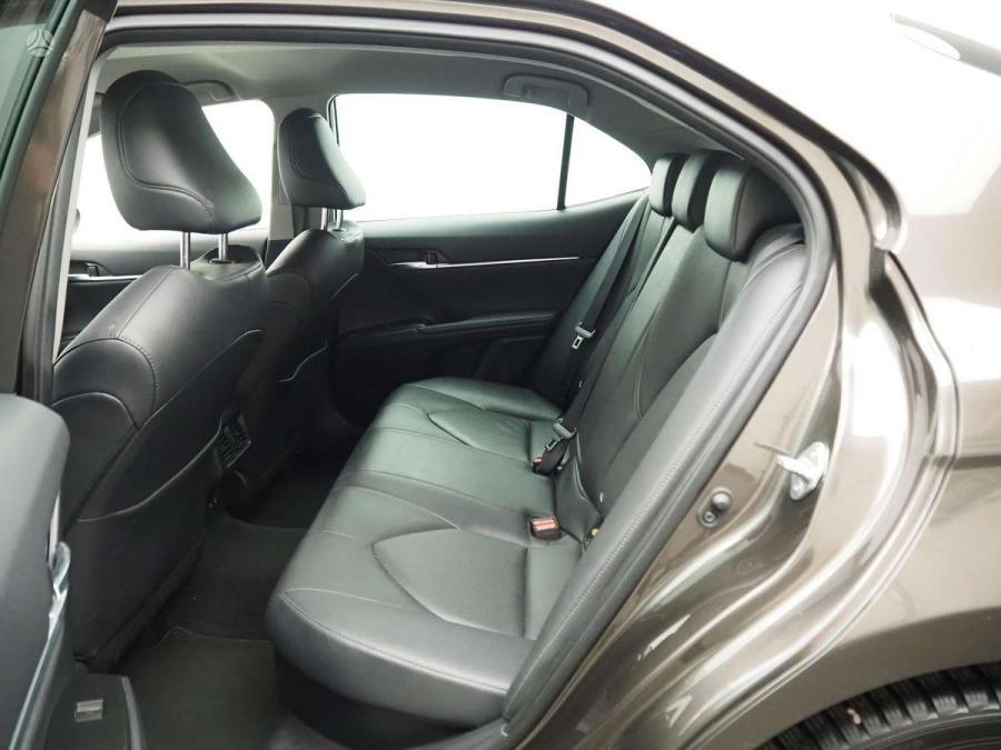 Brūns Toyota Camry 2022 Viļņa, ar dzinēja tilpumu 2.49 L un nobraukumu 114 tūkst. km par 23400 €, foto 15 vietnē AUTOMOTO.COM.LV