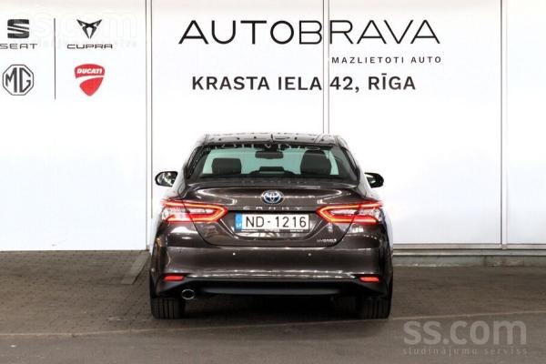 Brūns Toyota Camry 2022 Rīga, ar dzinēja tilpumu 2.50 L un nobraukumu 101 tūkst. km par 23300 €, foto 7 vietnē AUTOMOTO.COM.LV