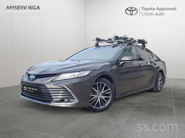 Brūns Toyota Camry 2023 Rīga, ar dzinēja tilpumu 2.50 L un nobraukumu 72 tūkst. km par 31000 €, foto 1 vietnē AUTOMOTO.COM.LV