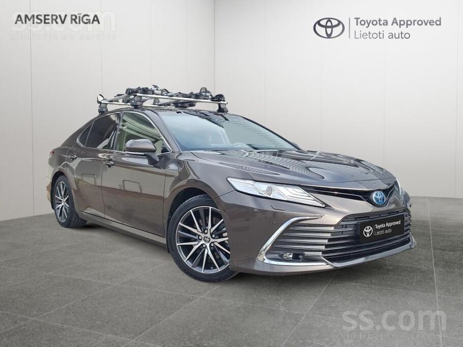 Brūns Toyota Camry 2023 Rīga, ar dzinēja tilpumu 2.50 L un nobraukumu 72 tūkst. km par 31000 €, foto 4 vietnē AUTOMOTO.COM.LV