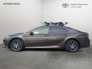 Brūns Toyota Camry 2023 Rīga, ar dzinēja tilpumu 2.50 L un nobraukumu 72 tūkst. km par 31000 €, foto 8 vietnē AUTOMOTO.COM.LV