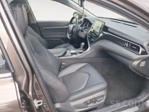 Brūns Toyota Camry 2023 Rīga, ar dzinēja tilpumu 2.50 L un nobraukumu 72 tūkst. km par 31000 €, foto 15 vietnē AUTOMOTO.COM.LV
