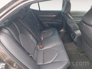 Brūns Toyota Camry 2023 Rīga, ar dzinēja tilpumu 2.50 L un nobraukumu 72 tūkst. km par 31000 €, foto 16 vietnē AUTOMOTO.COM.LV