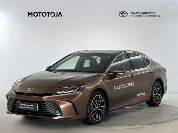 Brūns Toyota Camry 2024 Viļņa, ar dzinēja tilpumu 2.49 L un nobraukumu 46 tūkst. km par 37900 €, foto 1 vietnē AUTOMOTO.COM.LV