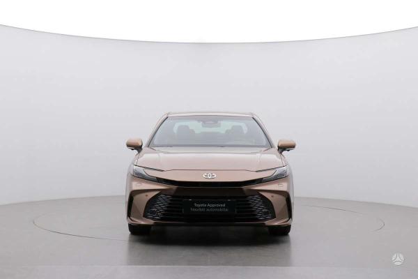 Brūns Toyota Camry 2024 Viļņa, ar dzinēja tilpumu 2.49 L un nobraukumu 34 tūkst. km par 41900 €, foto 6 vietnē AUTOMOTO.COM.LV