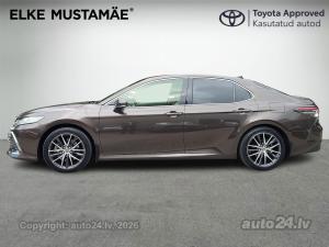 Brown Toyota Camry 2024 in Tallinn, with an engine capacity of 2.49 L and mileage of 23 thousand km for 33895 €, photo 4 on AUTOMOTO.COM.LV