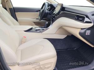 Brown Toyota Camry 2024 in Tallinn, with an engine capacity of 2.49 L and mileage of 23 thousand km for 33895 €, photo 7 on AUTOMOTO.COM.LV