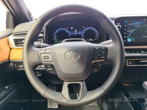 Brūns Toyota Camry 2026 Tallina, ar dzinēja tilpumu 2.49 L un nobraukumu 10 tūkst. km par 43895 €, foto 13 vietnē AUTOMOTO.COM.LV