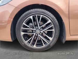 Brūns Toyota Camry 2026 Tallina, ar dzinēja tilpumu 2.49 L un nobraukumu 10 tūkst. km par 43895 €, foto 16 vietnē AUTOMOTO.COM.LV