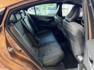 Brown Toyota Camry 2026 in Siauliai, with an engine capacity of 2.49 L and mileage of 0 thousand km for 40900 €, photo 9 on AUTOMOTO.COM.LV