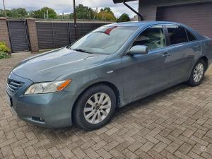 Green Toyota Camry 2008 in Kretinga, with an engine capacity of 2.40 L and mileage of 271 thousand km for 3590 €, photo 3 on AUTOMOTO.COM.LV