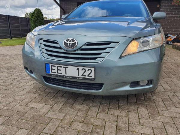 Green Toyota Camry 2008 in Kretinga, with an engine capacity of 2.40 L and mileage of 271 thousand km for 3590 €, photo 4 on AUTOMOTO.COM.LV