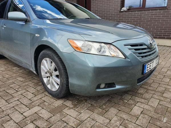 Green Toyota Camry 2008 in Kretinga, with an engine capacity of 2.40 L and mileage of 271 thousand km for 3590 €, photo 6 on AUTOMOTO.COM.LV