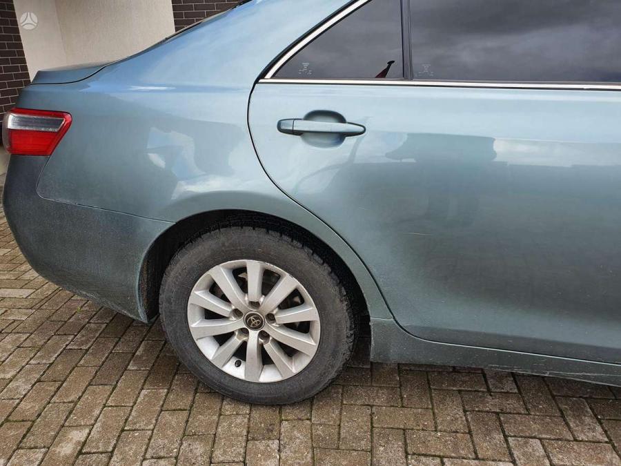 Green Toyota Camry 2008 in Kretinga, with an engine capacity of 2.40 L and mileage of 271 thousand km for 3590 €, photo 9 on AUTOMOTO.COM.LV