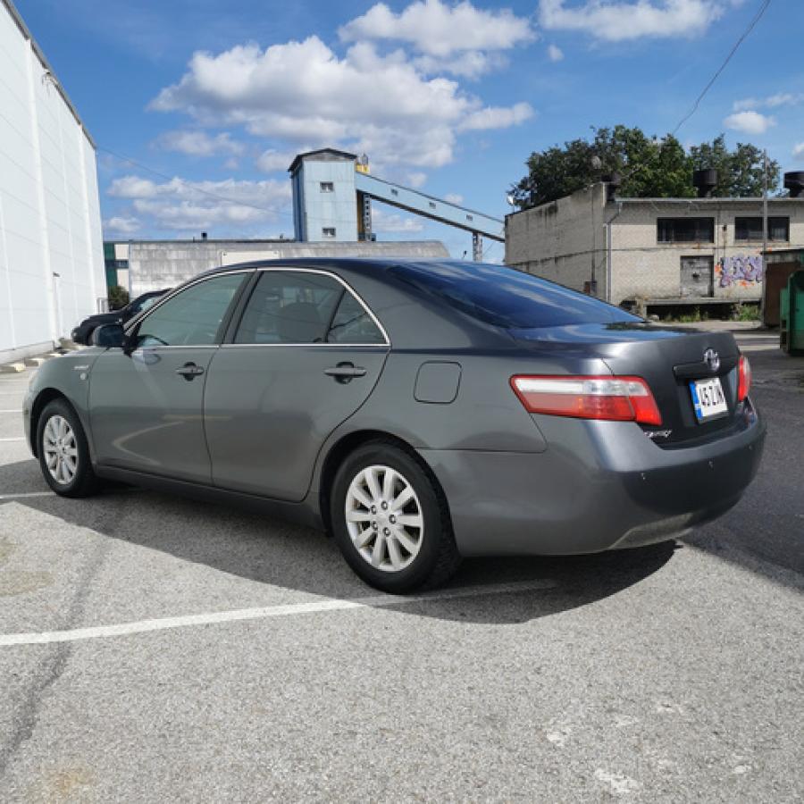 Grey Toyota Camry 2007 in Tallinn, with an engine capacity of 2.40 L and mileage of 196 thousand km for 6000 €, photo 6 on AUTOMOTO.COM.LV
