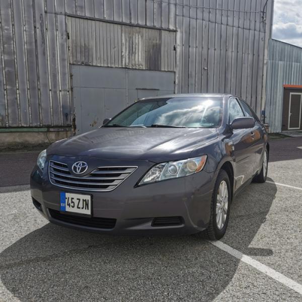 Grey Toyota Camry 2007 in Tallinn, with an engine capacity of 2.40 L and mileage of 196 thousand km for 6000 €, photo 7 on AUTOMOTO.COM.LV