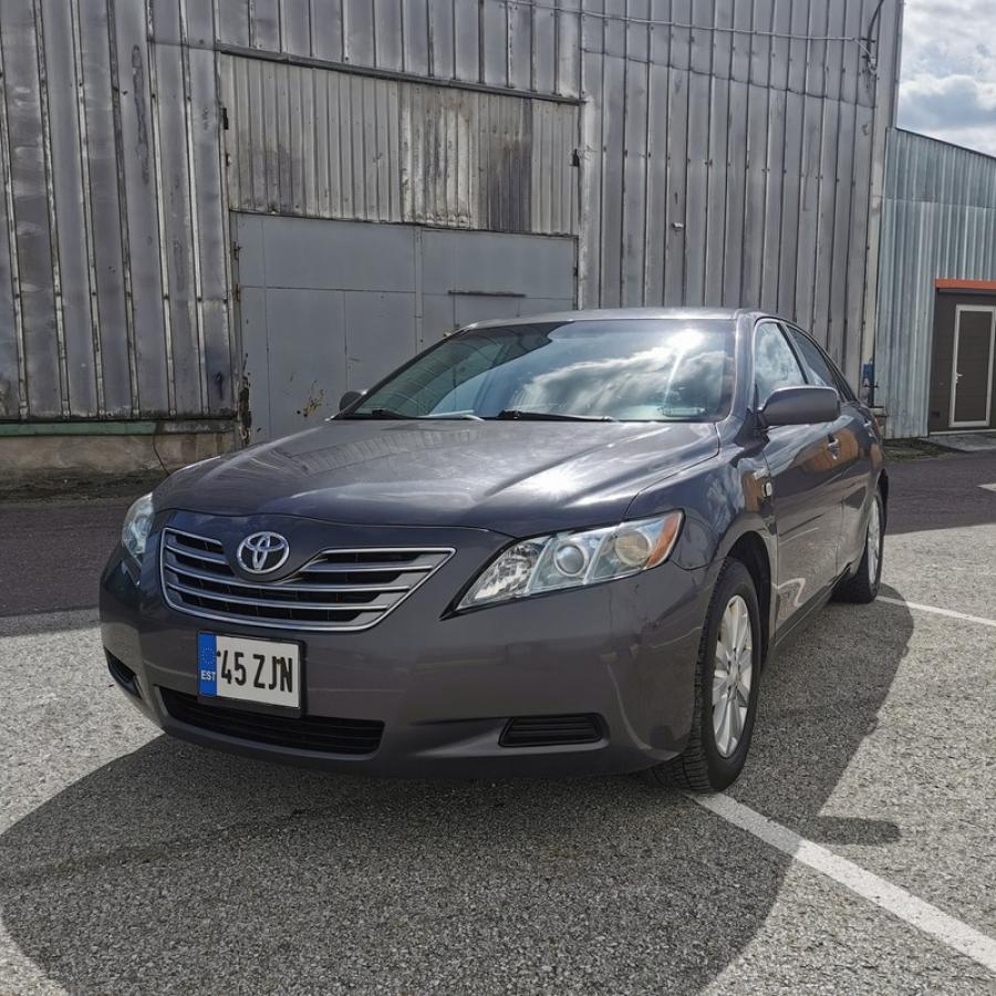 Grey Toyota Camry 2007 in Tallinn, with an engine capacity of 2.40 L and mileage of 196 thousand km for 6000 €, photo 15 on AUTOMOTO.COM.LV
