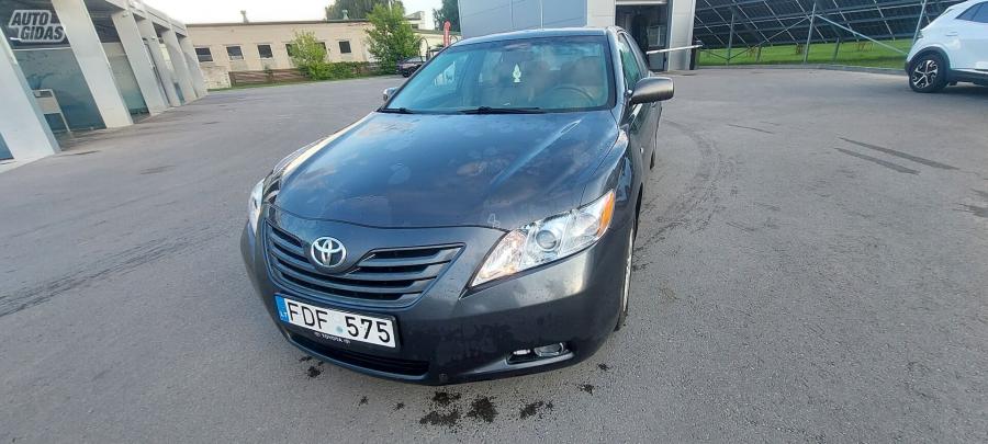 Pelēks Toyota Camry 2009 Prienai, ar dzinēja tilpumu 3.50 L un nobraukumu 335 tūkst. km par 3350 €, foto 5 vietnē AUTOMOTO.COM.LV