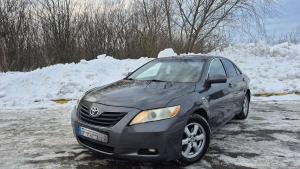 Pelēks Toyota Camry 2010 Klaipėda, ar dzinēja tilpumu 2.36 L un nobraukumu 180 tūkst. km par 2799 €, foto 3 vietnē AUTOMOTO.COM.LV