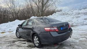 Grey Toyota Camry 2010 in Klaipeda, with an engine capacity of 2.36 L and mileage of 180 thousand km for 2850 €, photo 2 on AUTOMOTO.COM.LV