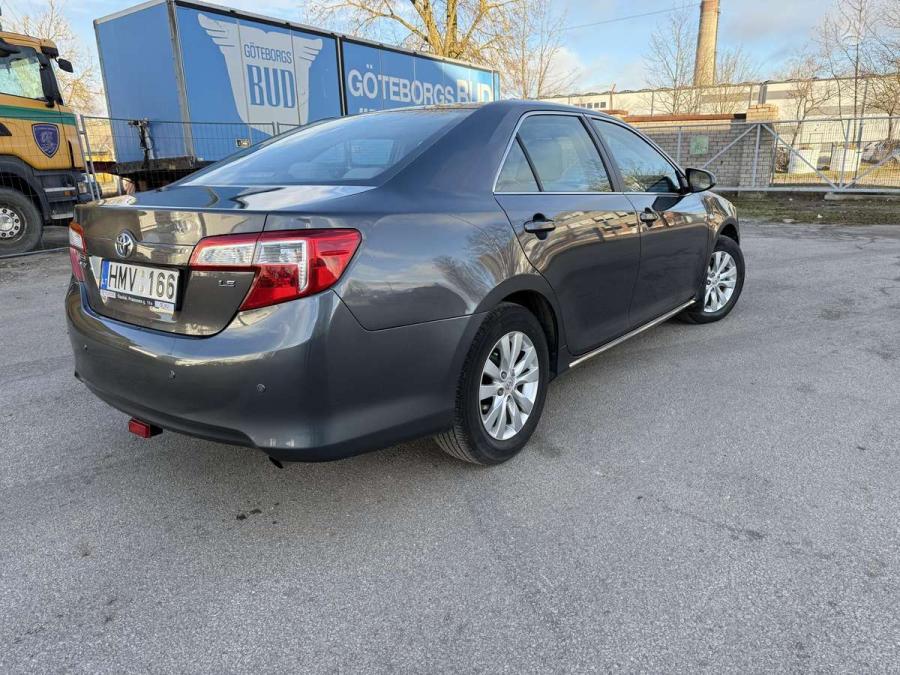 Pelēks Toyota Camry 2013 Šauļi, ar dzinēja tilpumu 2.49 L un nobraukumu 76 tūkst. km par 6550 €, foto 5 vietnē AUTOMOTO.COM.LV