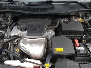 Pelēks Toyota Camry 2014 Rīga, ar dzinēja tilpumu 2.50 L un nobraukumu 128 tūkst. km par 8200 €, foto 4 vietnē AUTOMOTO.COM.LV