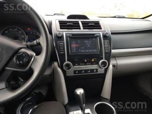 Pelēks Toyota Camry 2014 Rīga, ar dzinēja tilpumu 2.50 L un nobraukumu 128 tūkst. km par 8200 €, foto 5 vietnē AUTOMOTO.COM.LV