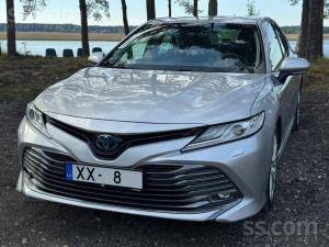 Серый Тойота Камри 2019 в Рига, объемом двигателя 2.50 л и пробегом 63 тыс. км за 25500 €, фото 3 на AUTOMOTO.COM.LV