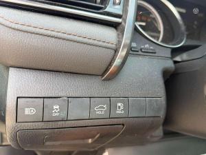 Grey Toyota Camry 2019 in Siauliai, with an engine capacity of 2.49 L and mileage of 89 thousand km for 9200 €, photo 13 on AUTOMOTO.COM.LV