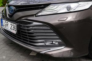 Grey Toyota Camry 2019 in Vilnius, with an engine capacity of 2.49 L and mileage of 134 thousand km for 21500 €, photo 25 on AUTOMOTO.COM.LV