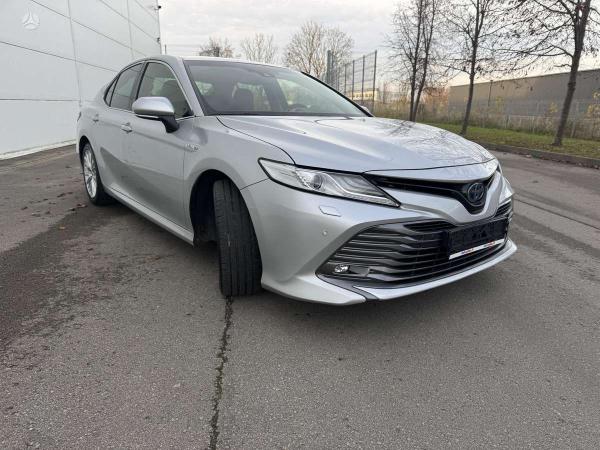 Pelēks Toyota Camry 2021 Klaipėda, ar dzinēja tilpumu 2.49 L un nobraukumu 220 tūkst. km par 13500 €, foto 2 vietnē AUTOMOTO.COM.LV