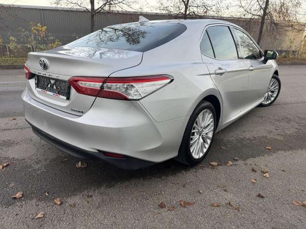 Pelēks Toyota Camry 2021 Klaipėda, ar dzinēja tilpumu 2.49 L un nobraukumu 220 tūkst. km par 13500 €, foto 3 vietnē AUTOMOTO.COM.LV
