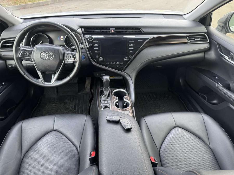 Pelēks Toyota Camry 2021 Klaipėda, ar dzinēja tilpumu 2.49 L un nobraukumu 220 tūkst. km par 13500 €, foto 5 vietnē AUTOMOTO.COM.LV