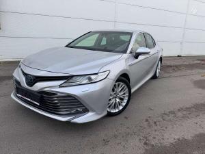 Pelēks Toyota Camry 2021 Klaipėda, ar dzinēja tilpumu 2.49 L un nobraukumu 221 tūkst. km par 17182 €, foto  vietnē AUTOMOTO.COM.LV