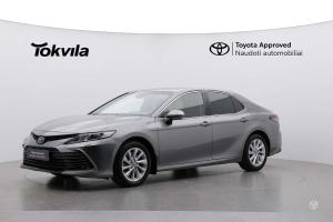 Pelēks Toyota Camry 2021 Viļņa, ar dzinēja tilpumu 2.49 L un nobraukumu 141 tūkst. km par 23900 €, foto  vietnē AUTOMOTO.COM.LV