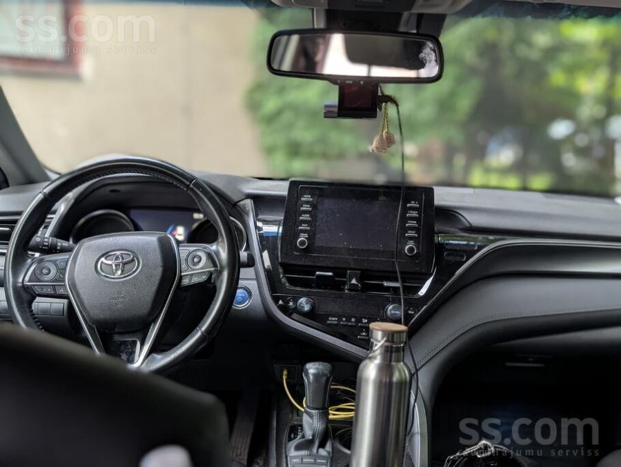 Pelēks Toyota Camry 2021 Jelgava, ar dzinēja tilpumu 2.50 L un nobraukumu 142 tūkst. km par 19500 €, foto 4 vietnē AUTOMOTO.COM.LV