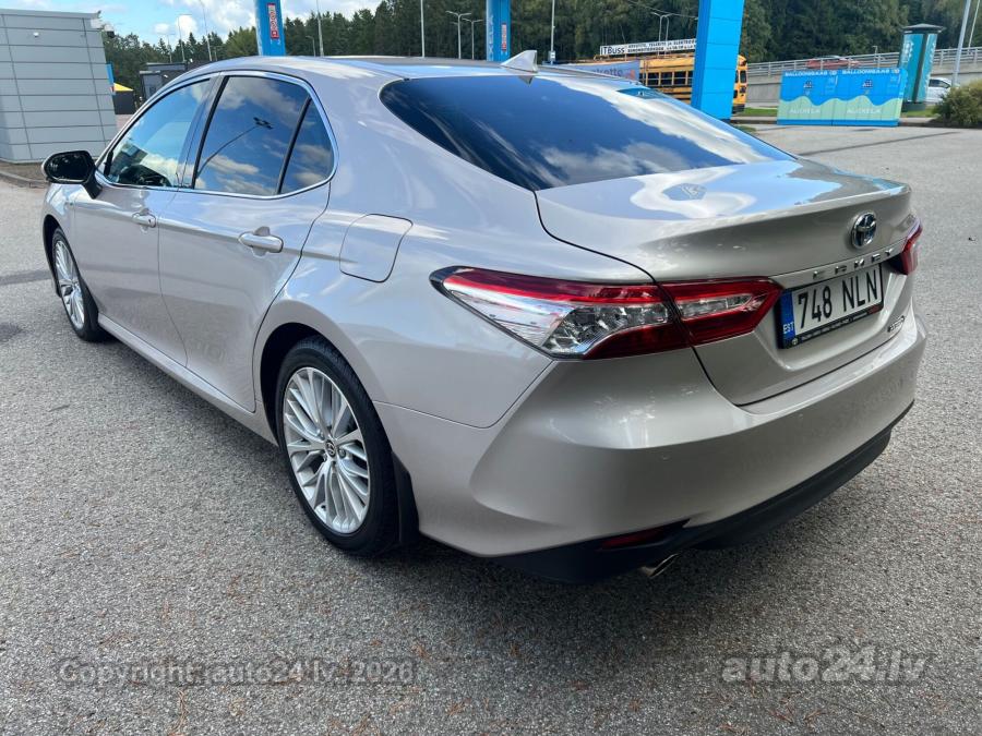 Pelēks Toyota Camry 2021 Tallina, ar dzinēja tilpumu 2.50 L un nobraukumu 39 tūkst. km par 30990 €, foto 4 vietnē AUTOMOTO.COM.LV