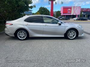 Pelēks Toyota Camry 2021 Tallina, ar dzinēja tilpumu 2.50 L un nobraukumu 39 tūkst. km par 30990 €, foto 6 vietnē AUTOMOTO.COM.LV