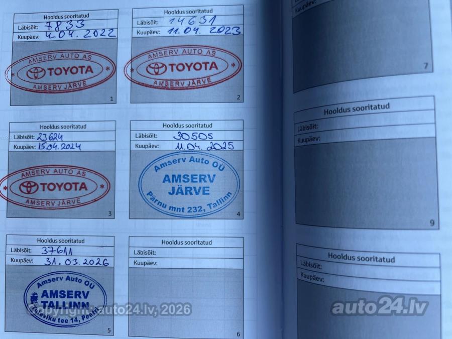 Pelēks Toyota Camry 2021 Tallina, ar dzinēja tilpumu 2.50 L un nobraukumu 39 tūkst. km par 30990 €, foto 17 vietnē AUTOMOTO.COM.LV