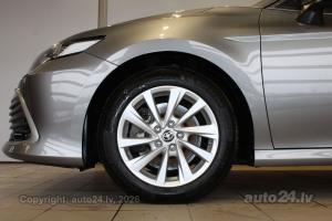 Pelēks Toyota Camry 2022 Tallina, ar dzinēja tilpumu 2.50 L un nobraukumu 110 tūkst. km par 25990 €, foto 16 vietnē AUTOMOTO.COM.LV