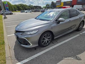 Pelēks Toyota Camry 2022 Tallina, ar dzinēja tilpumu 2.50 L un nobraukumu 33 tūkst. km par 33500 €, foto 4 vietnē AUTOMOTO.COM.LV