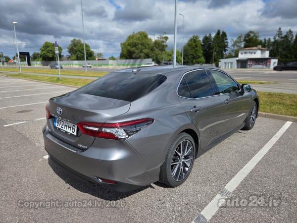 Grey Toyota Camry 2022 in Tallinn, with an engine capacity of 2.50 L and mileage of 33 thousand km for 33500 €, photo 9 on AUTOMOTO.COM.LV